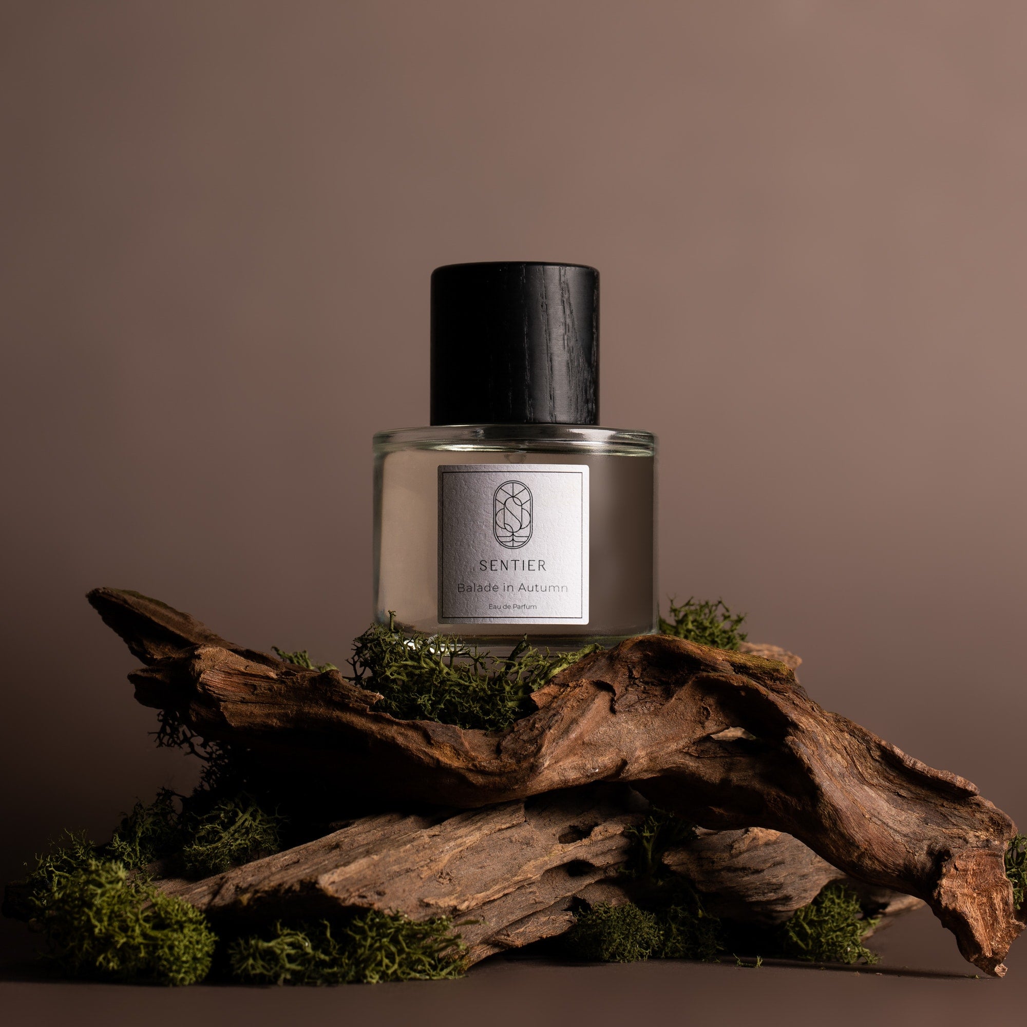 the best earthy perfumes that will connect you to nature